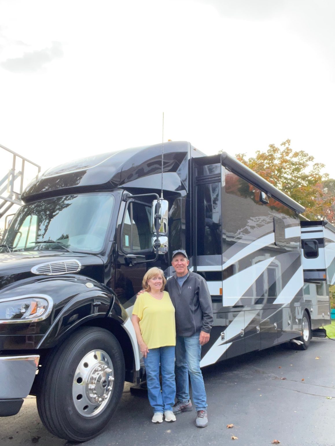 AXEL BLOOM ADJUSTABLE BED FOR 2020 RENEGADE VERONA LE 40 LTS - The ...